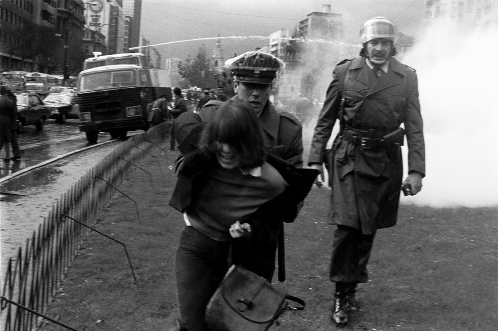 The Pinochet Coup 40 Years Ago — Of Chile’s 9/11 and Photojournalist ...